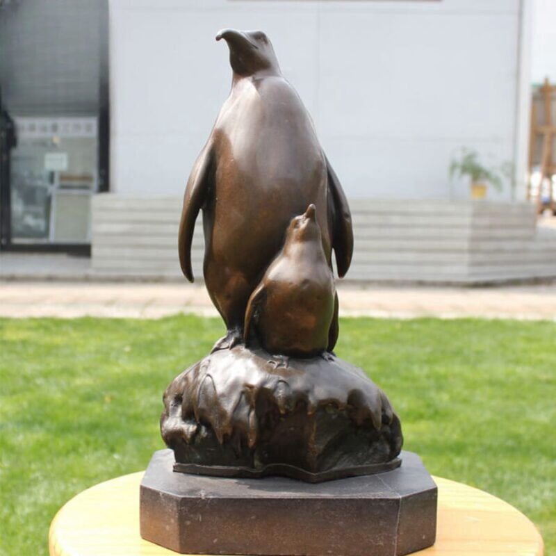 Top 10 Most Famous Bronze Animal Statues in the USA - Mily Statue